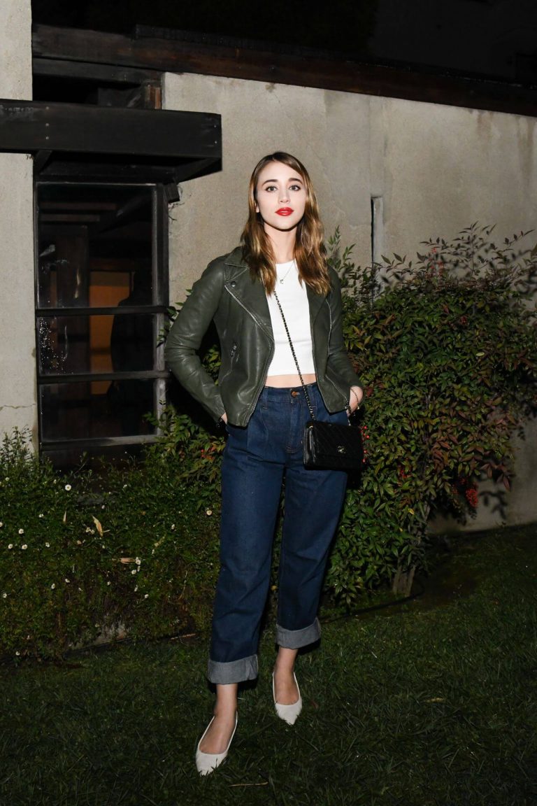 Caylee Cowan - Outfits , Style and Looks - K4 Fashion