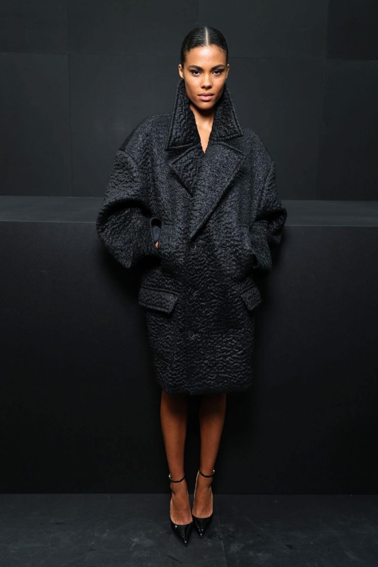 Cindy Bruna Poses in Stylish Outfits - K4 Fashion
