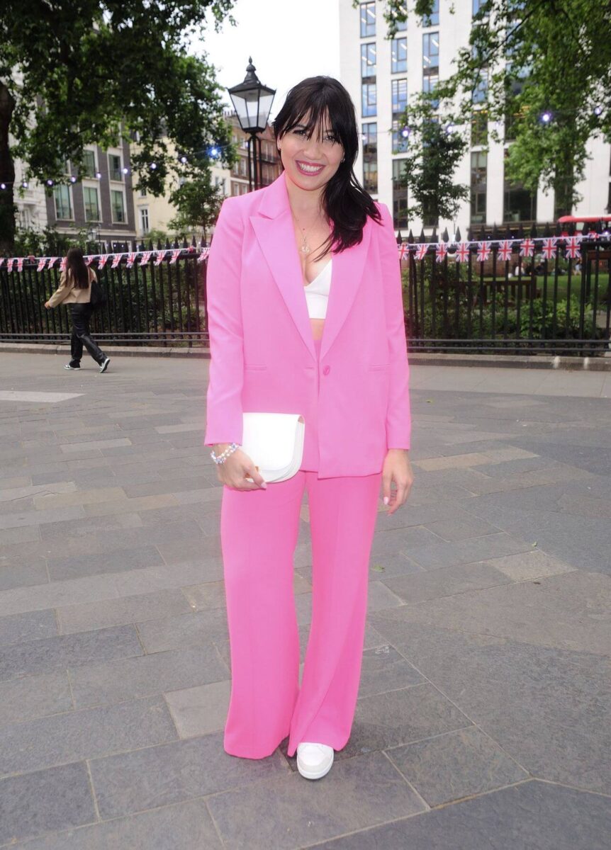 Daisy Lowe Iconic and Hottest Fashion Trends - K4 Fashion