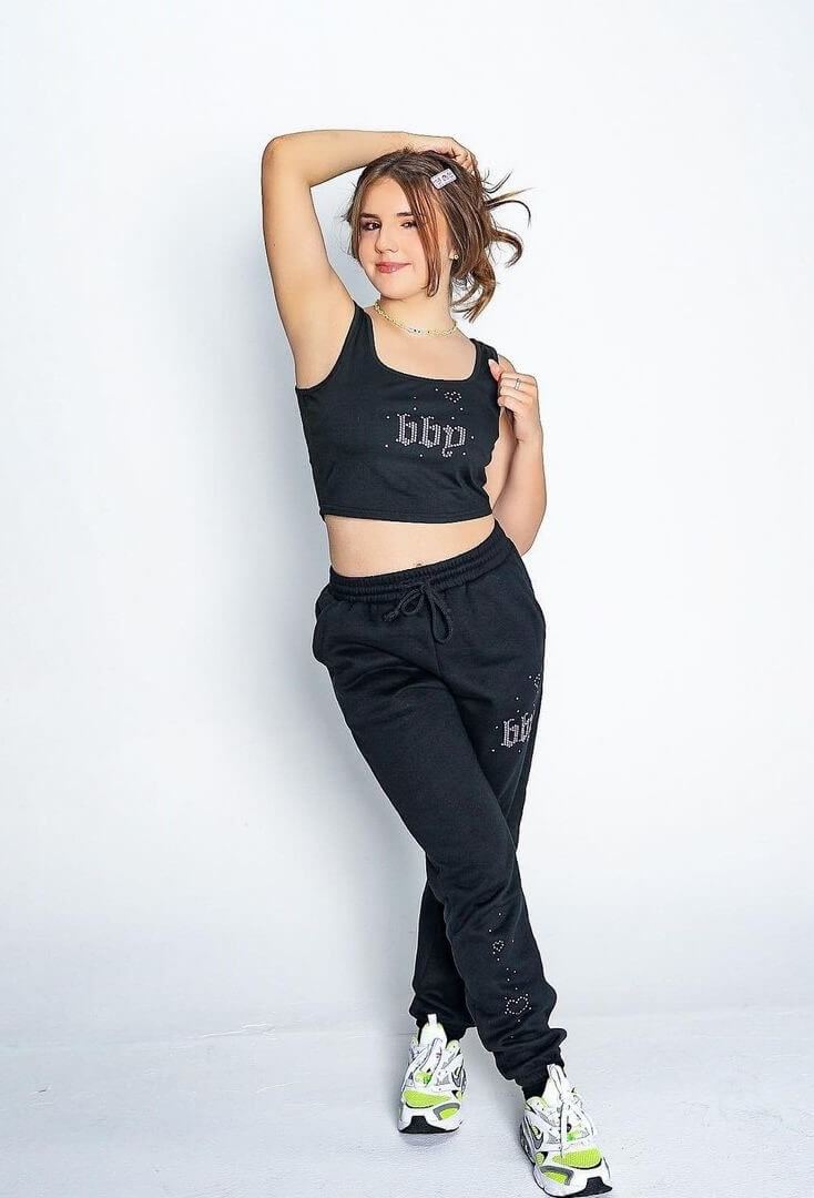 Piper Rockelle In Black Crop Top With Jogger - K4 Fashion