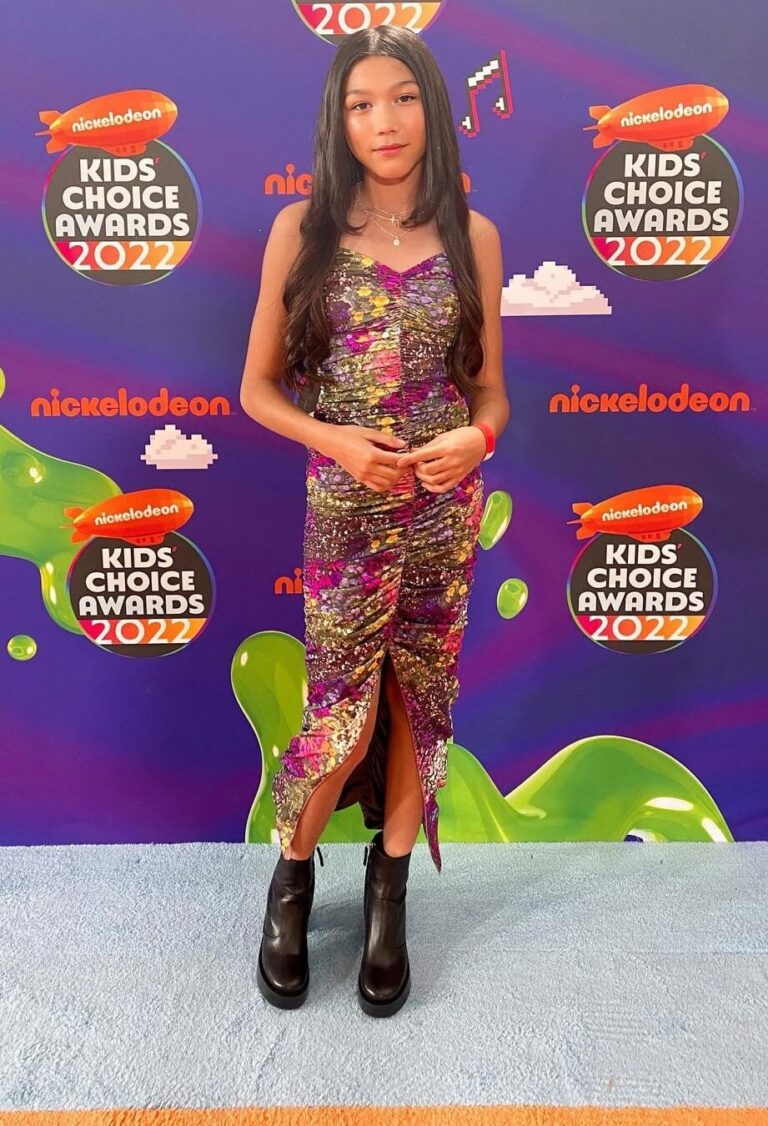 Txunamy Ortiz Stuns Stylish Outfits and Versatile Look - K4 Fashion