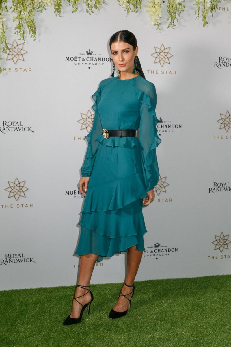 Erin Holland Classic Sophisticated Fashion Outfits - K4 Fashion