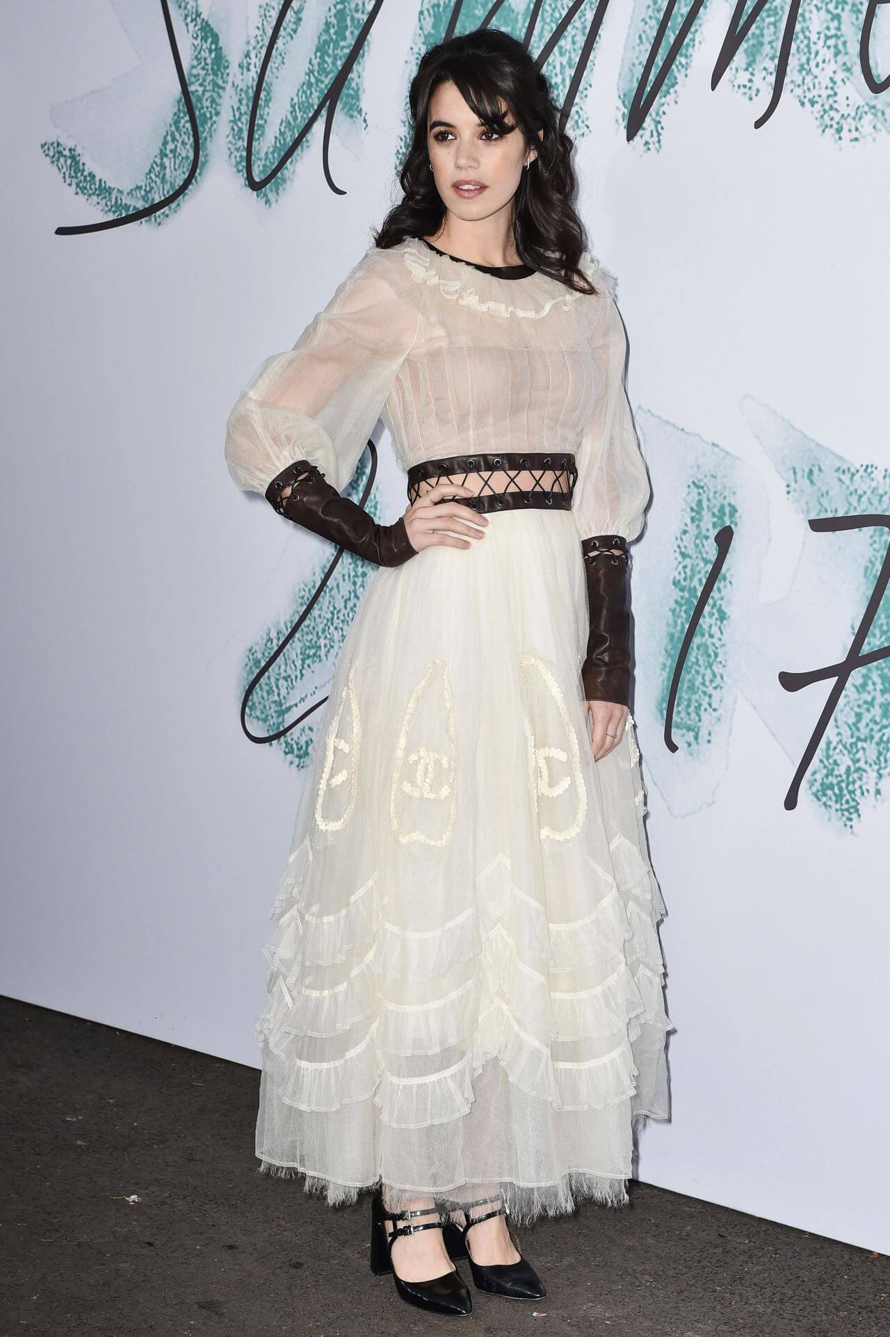 Gala Gordon Styling Glamorous Outfits Fashion Statements - K4 Fashion