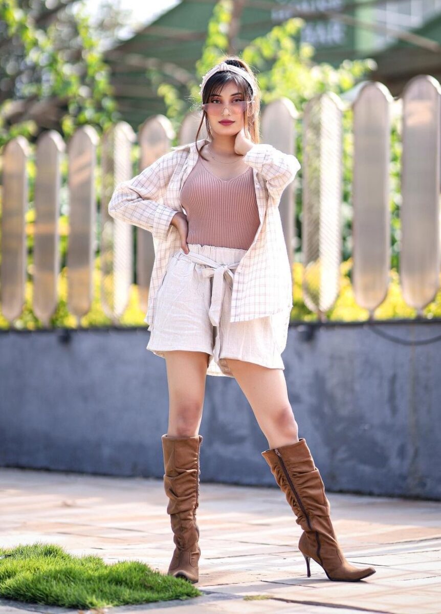 Somya Daundkar Inspired Gorgeous Outfit Ideas - K4 Fashion