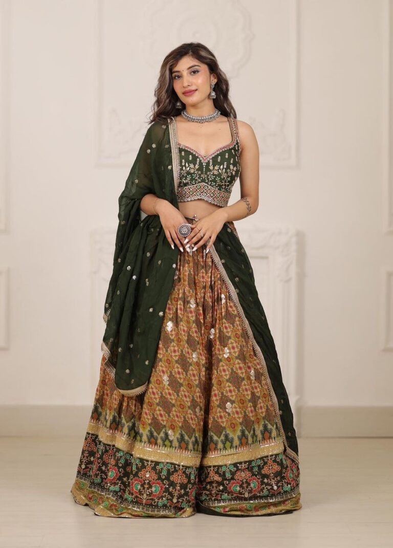 Somya Daundkar Inspired Gorgeous Outfit Ideas - K4 Fashion