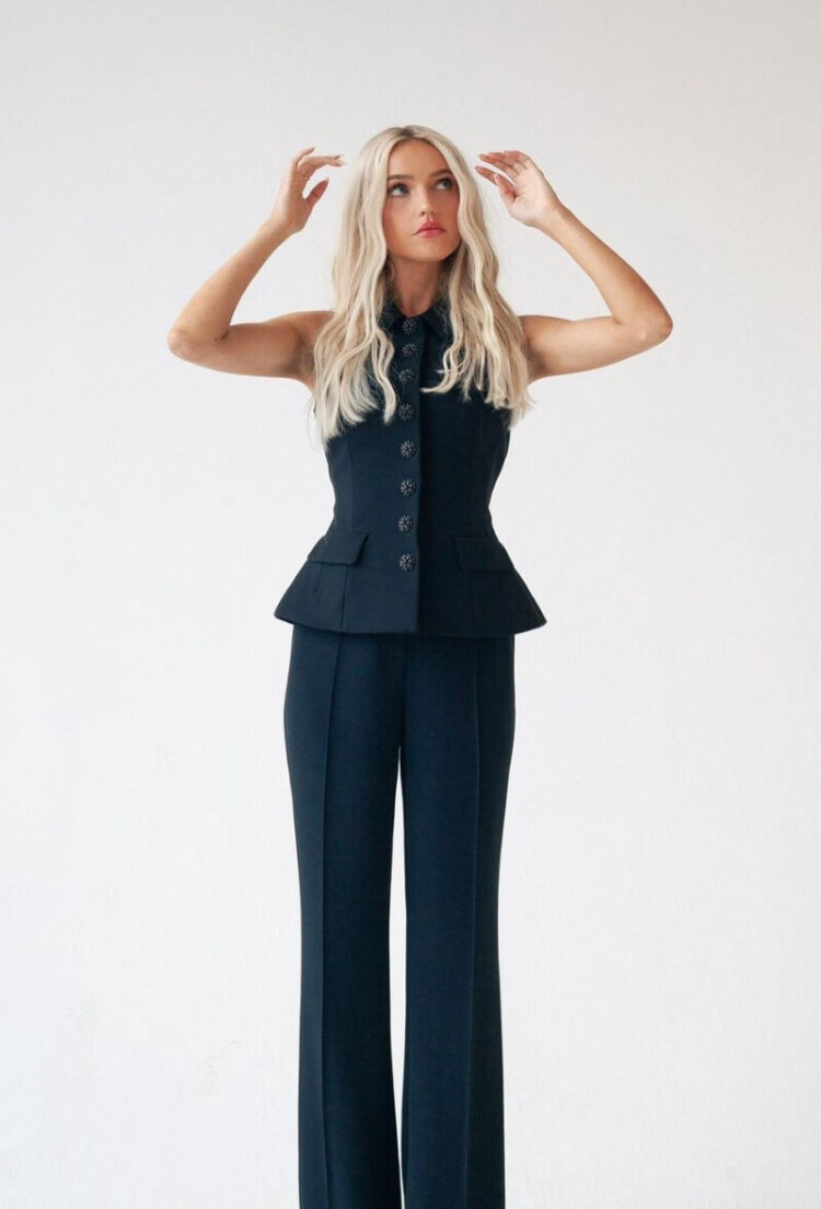 Morgan Riddle Unleash Stylish Captivating Outfits - K4 Fashion